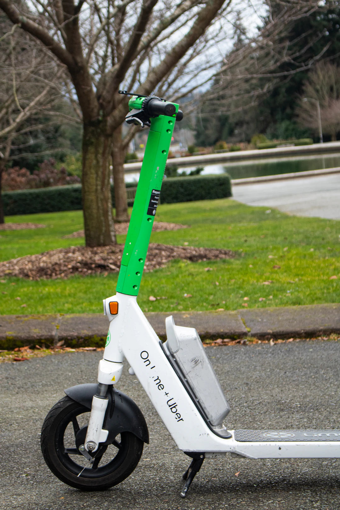 Navigating Public Spaces: Tips for Using Mobility Scooters — Mobility ...
